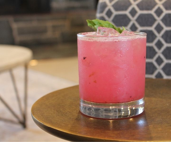 Three Sheets Bar | Oak Island Resort & Conference Centre